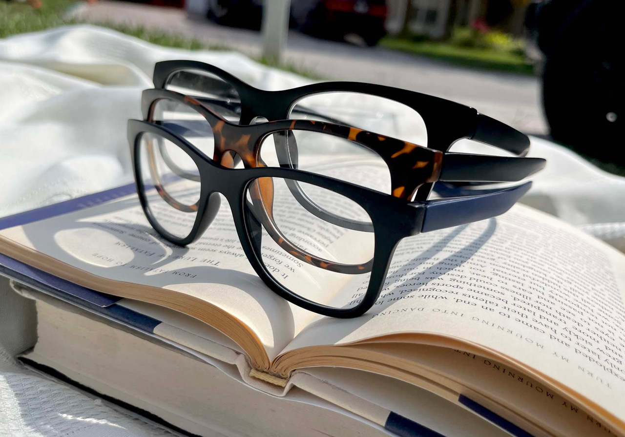 Magz Chelsea Photochromic Transition Reading Glasses MAGNETIC REAR ...