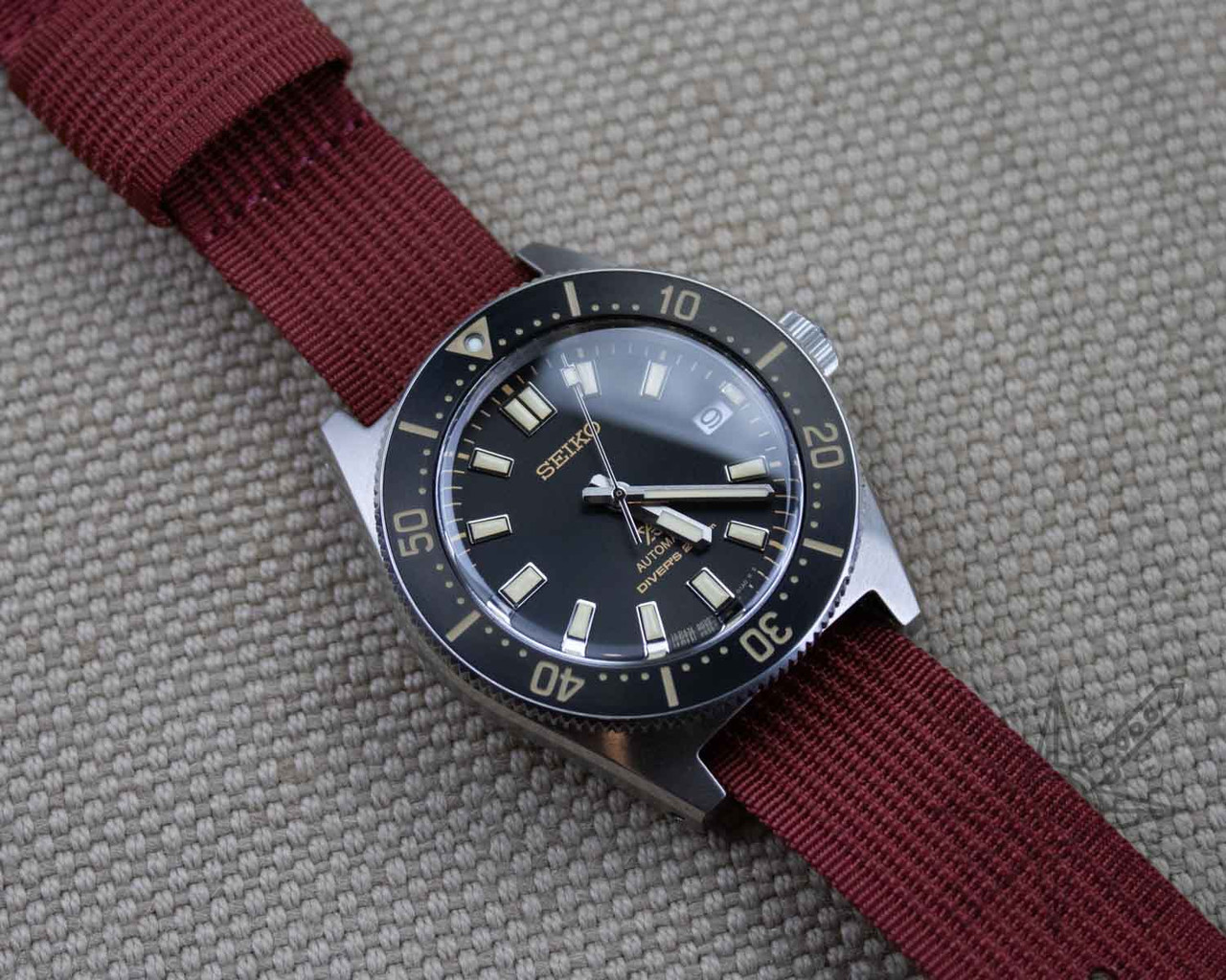 Burgundy Ribbed RAF Watch Strap – Bold Military Style