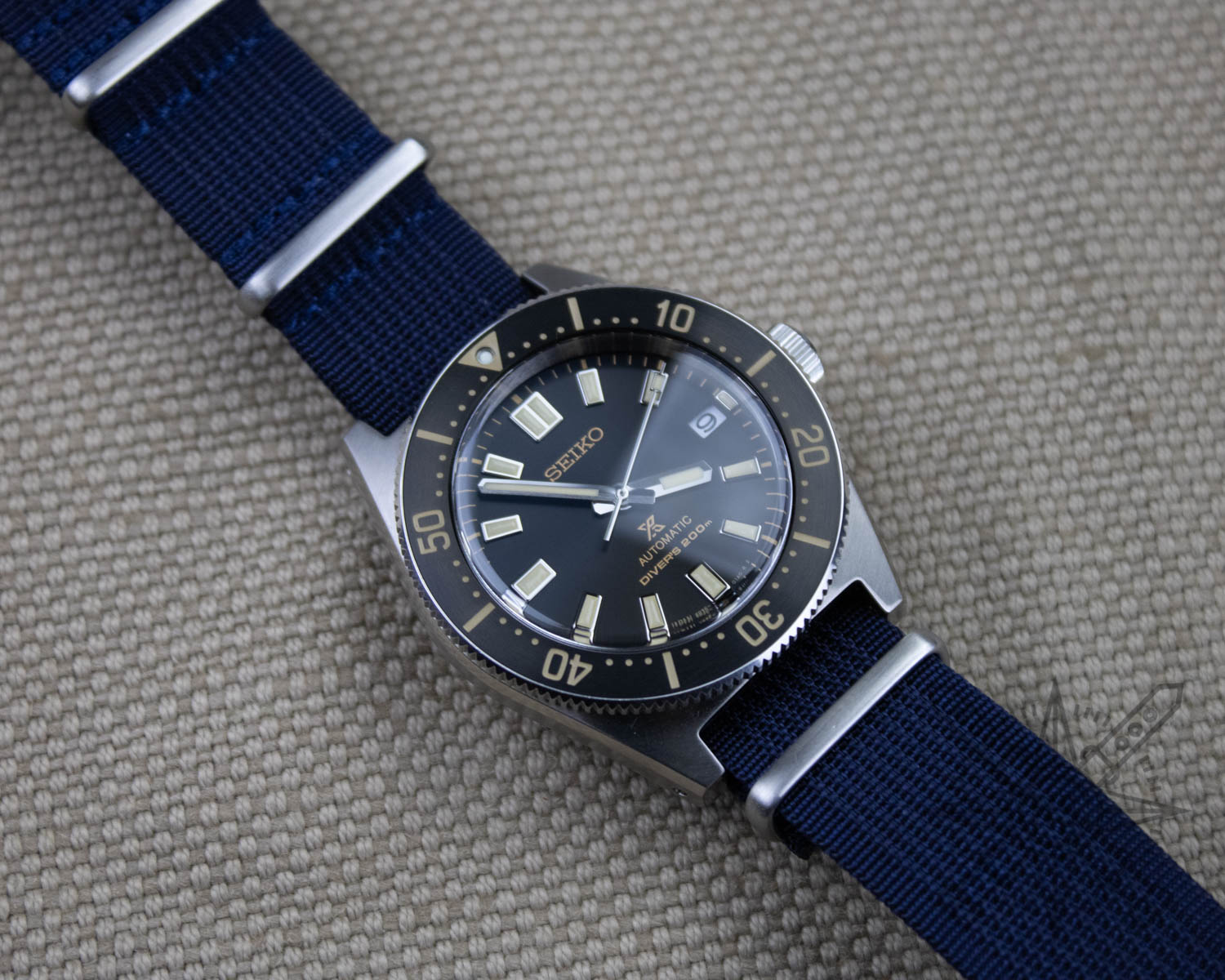 Why a Ribbed Navy Blue Strap is Perfect for Blue Dial Watches - CNS ...