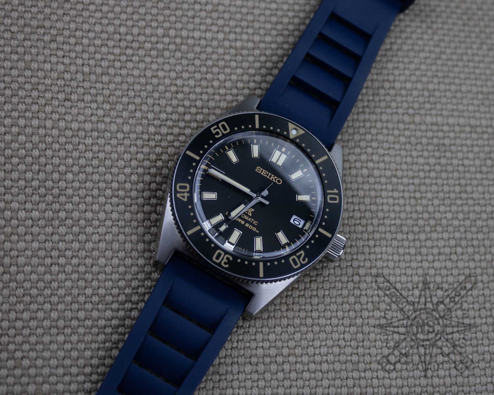 Navy Blue Vented Rubber Strap: Perfect for Dive Watches and Water ...