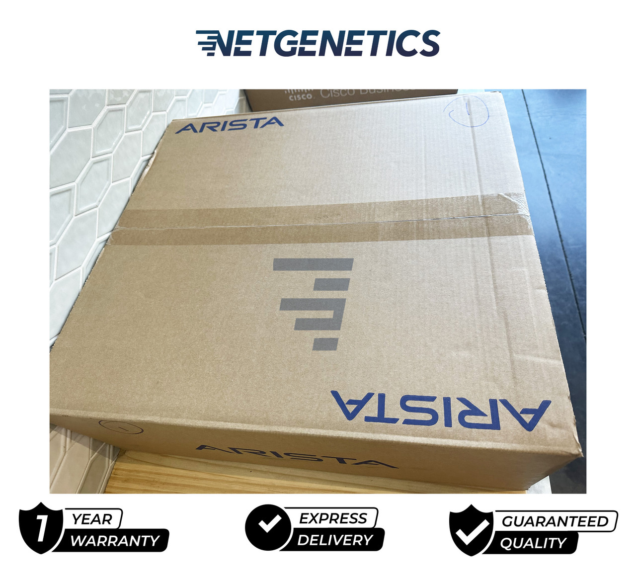 ARISTA DCS-7050CX3-32S-F 32x100GbE QSFP+ & 2xSFP+ switch