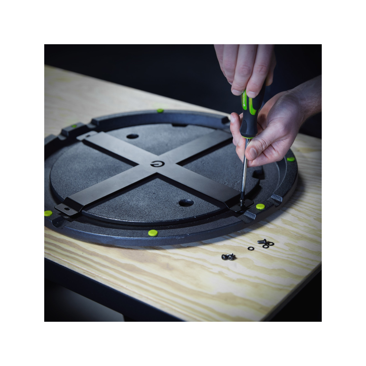 Gravity Full Spigot Receiver incl. Screws and Washers | Gear Club Direct