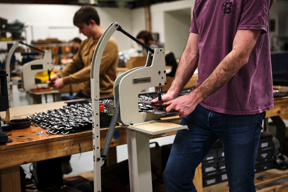 BG 180° Convertible Hand or Foot Press - Buckleguy.com
