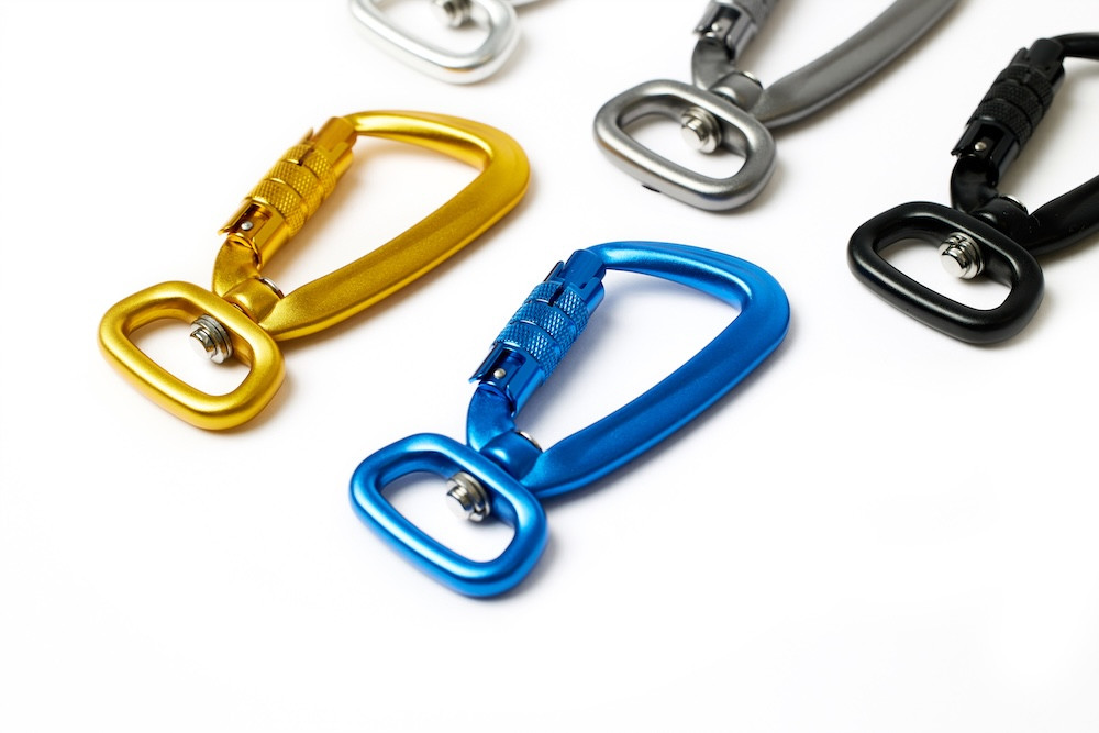 C5820 Gun Metal, Twist Lock Swivel Carabiner, Aluminum - Buckleguy.com
