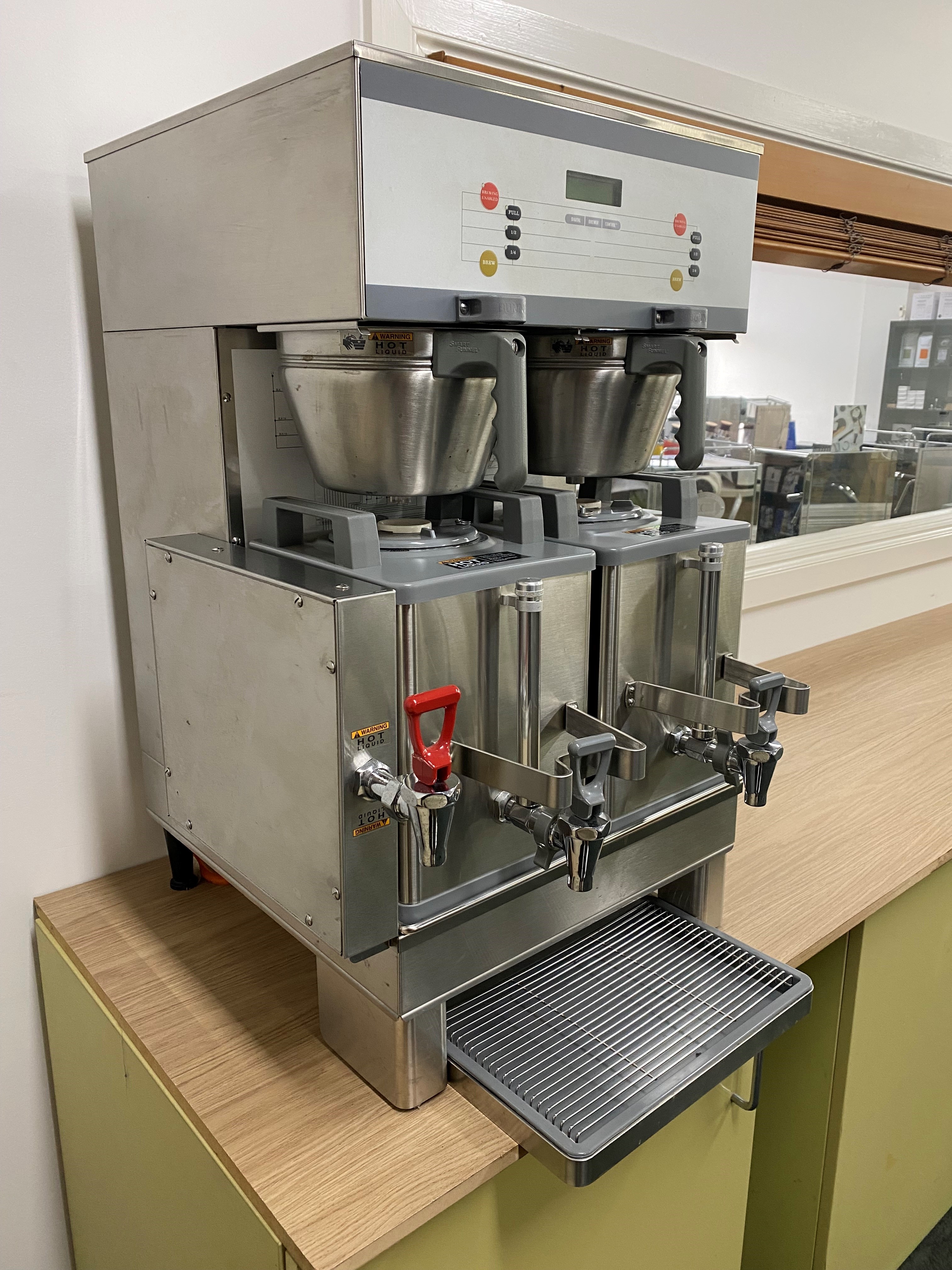 BUNN Dual SH DBC Commercial Filter Coffee Brewer – Dual Batch, Soft ...