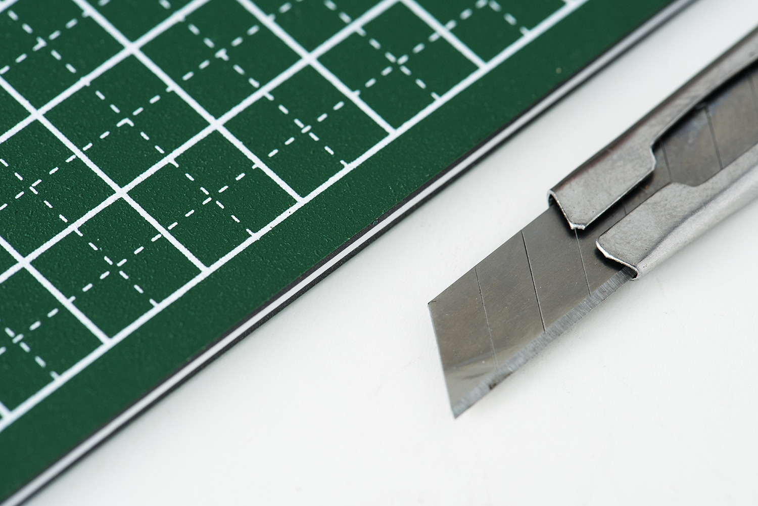 5 Ways To Cut Acrylic & Perspex Sheets - The Plastic People