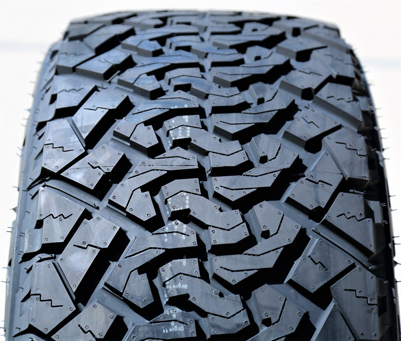 Venom Power Terra Hunter X/T 285/45R22 114T XL XT Extreme Terrain Tire