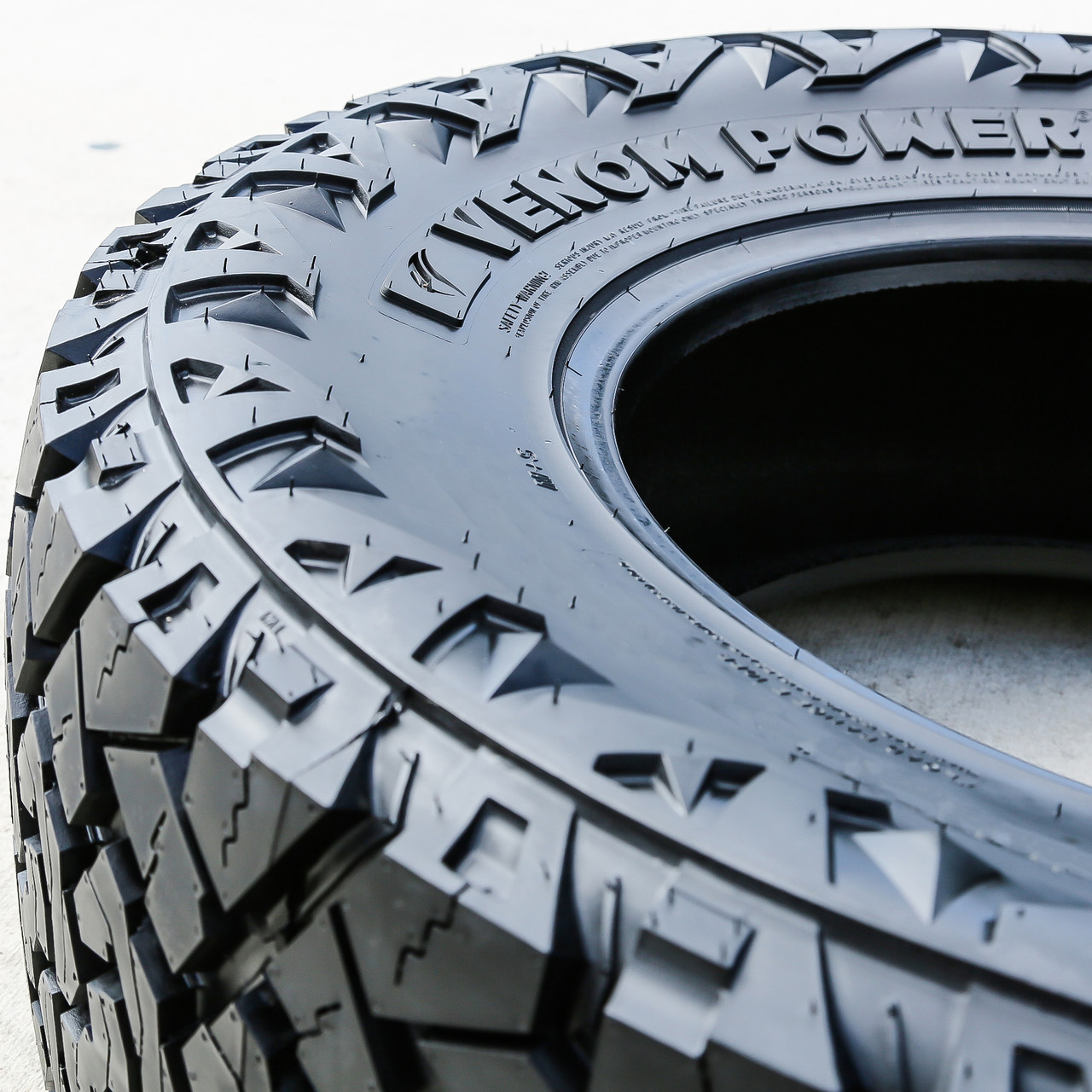 Venom Power Terra Hunter X/T LT 33X12.50R20 114R E (10 Ply) (RWL)