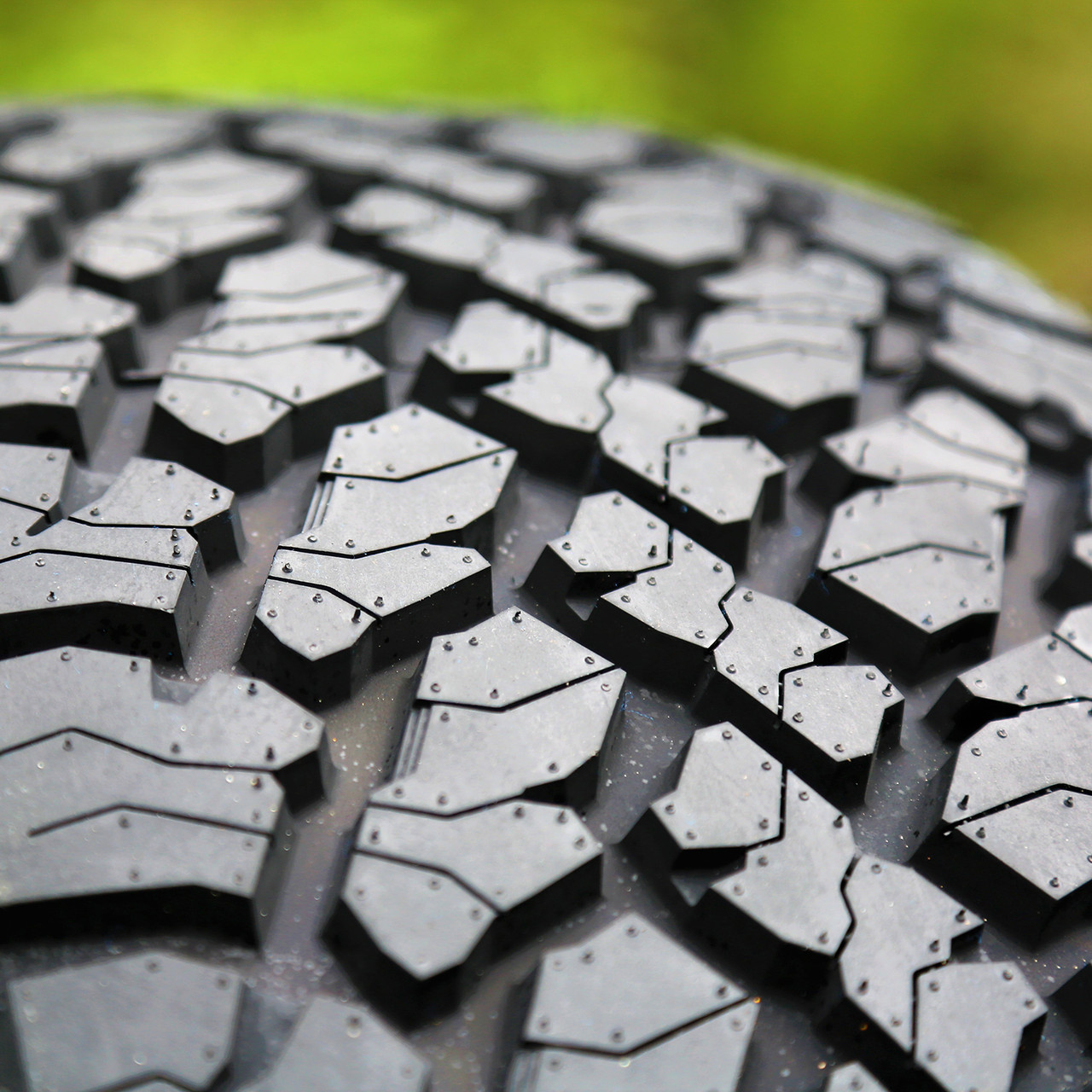 Lancaster LS-37 A/T LT 275/70R18 125/122R E (10 Ply)
