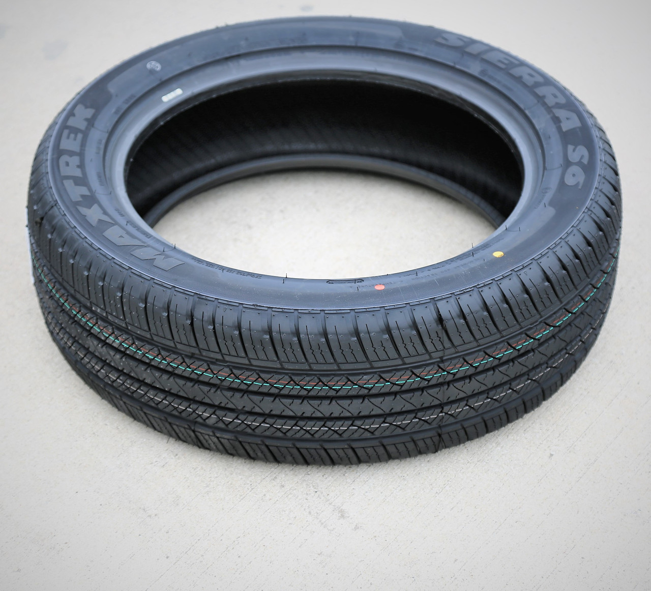 Maxtrek Sierra S6 255/70R16 111S AS A/S All Season Tire