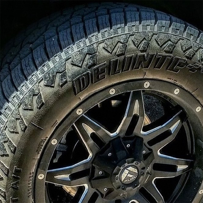 Delinte DX-10 Bandit A/T 285/40R24 118H