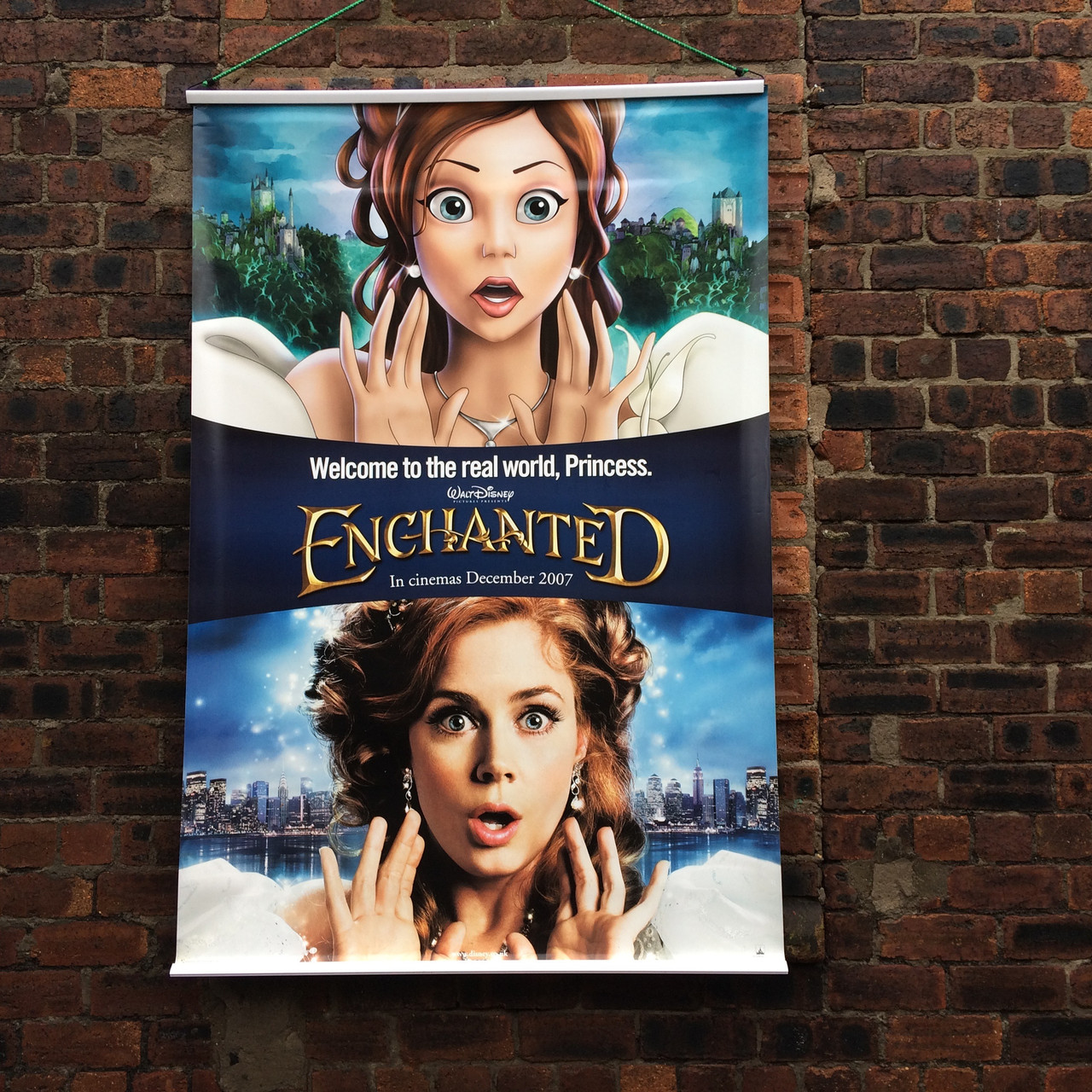 Enchanted ( Disney 2007) HUGE Cinema Foyer poster featuring Giselle ...
