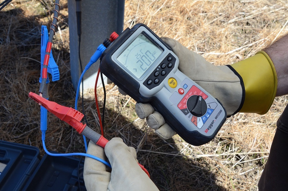 Handheld Insulation and Continuity Tester (MIT2500)