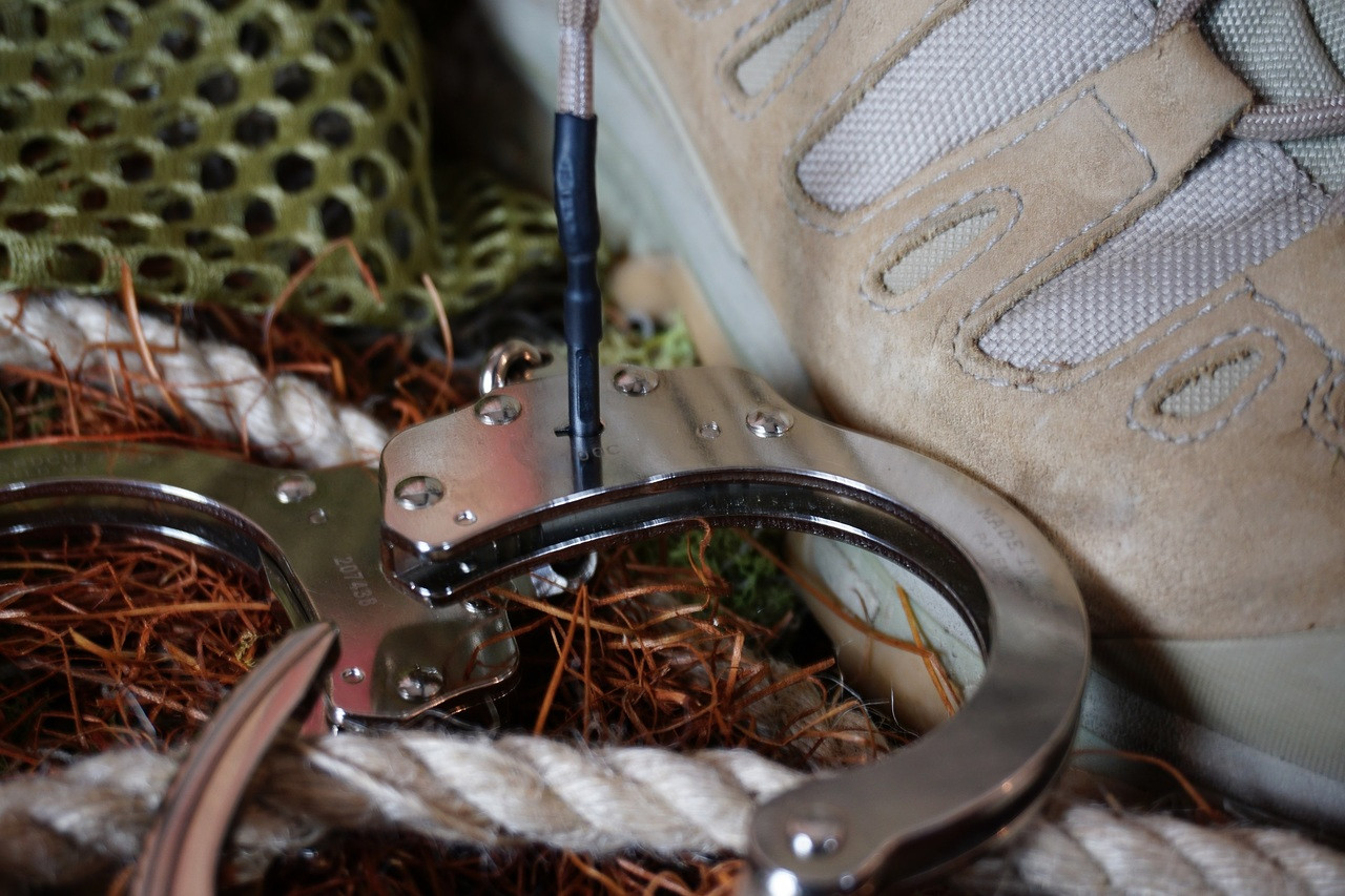 Perseverance Survival Clandestine Universal Handcuff Keys - MI-TAC