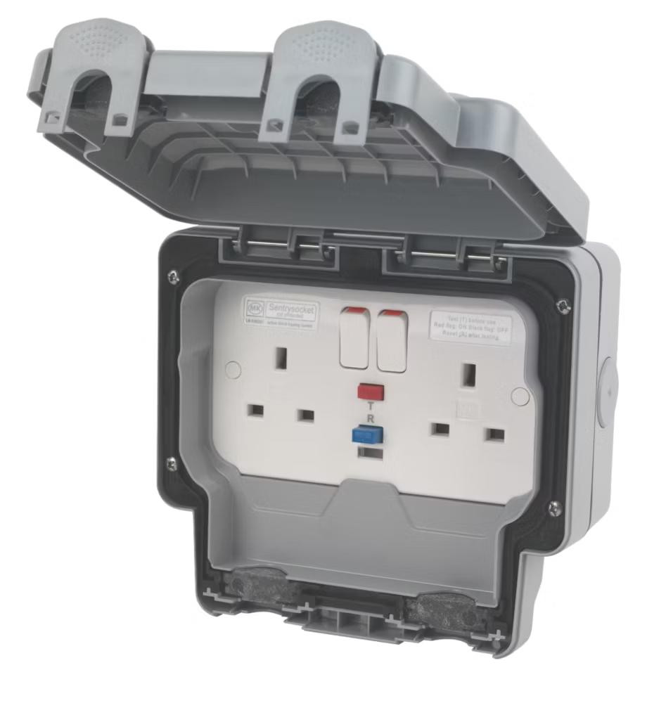 MK Masterseal Plus K56231GRY 13 amp 2-Gang RCD Protected Socket (Active ...