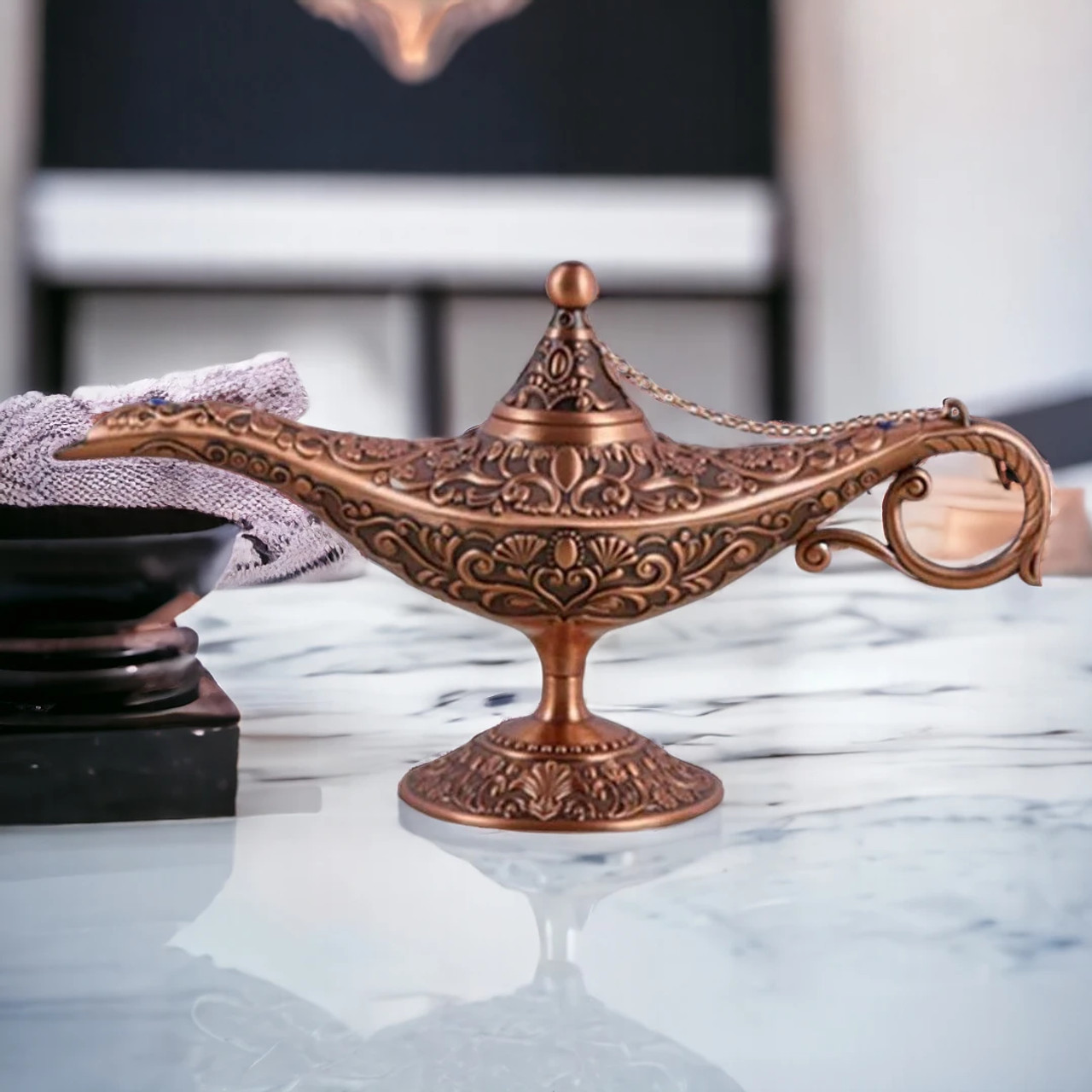 Dubai Souvenir Golden Aladdin Lamp Perfect T