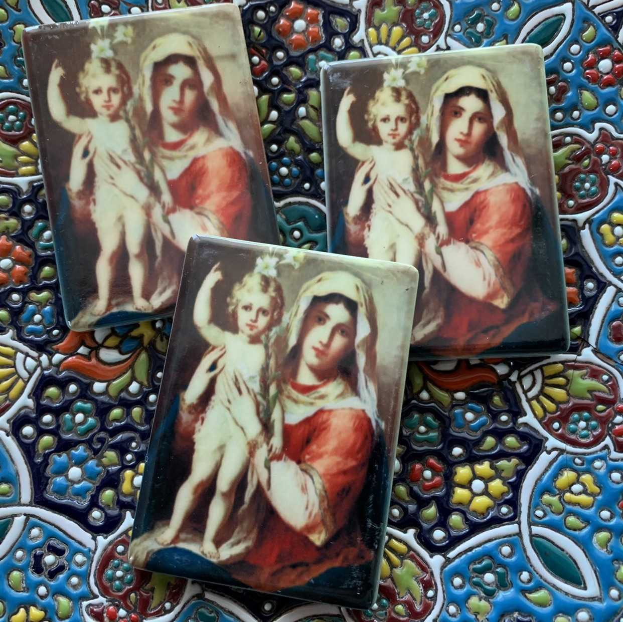 Ceramic fridge magnet 7x5 cm , Madam Mary ceramic magnet