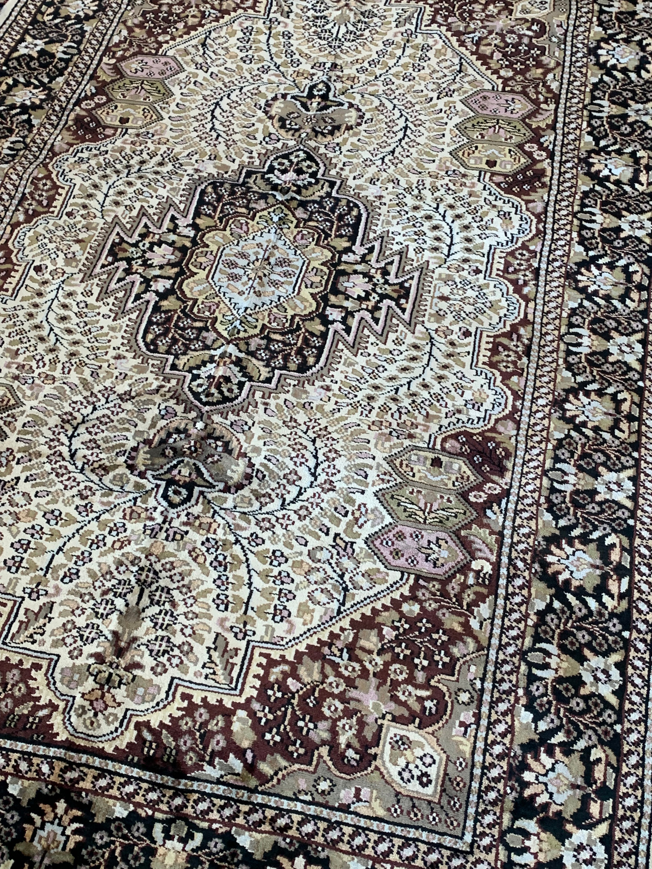 kashmiri carpet Beautiful Kashmiri Carpet , Handmade Pure