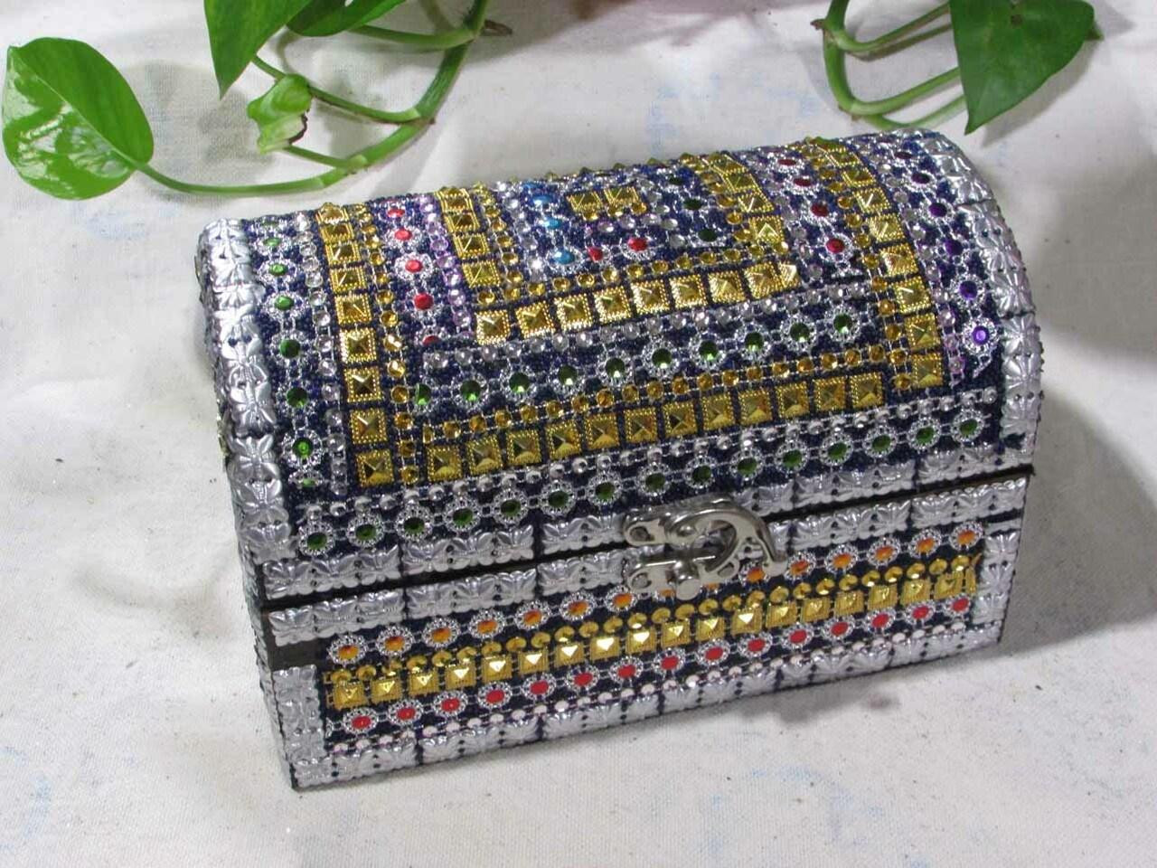 Stunning Hand-Ornamented Metal Gift Box in Silver and Gold