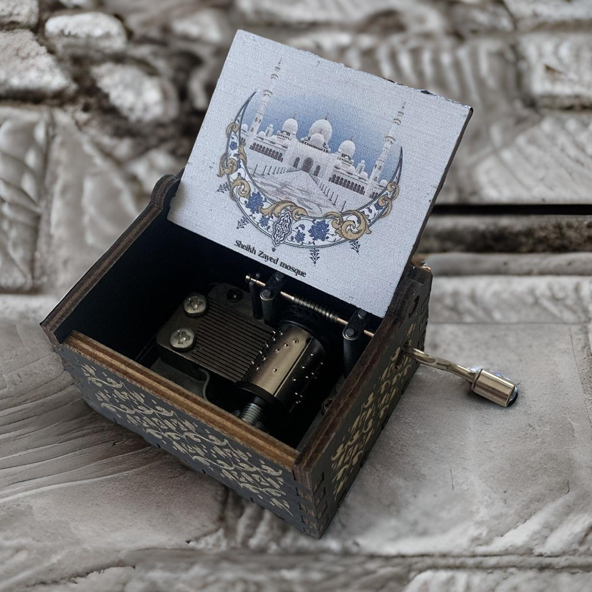 Handmade Sheikh Zayed Mosque Souvenir Music Box with Handle