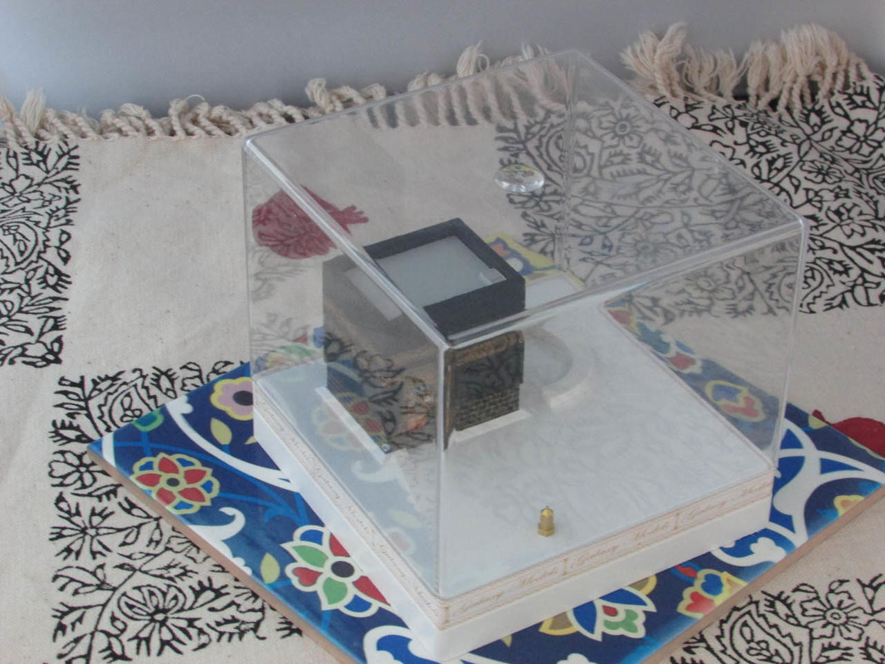 Holy Kaaba Model in Acrylic Box - Islamic Gift Idea