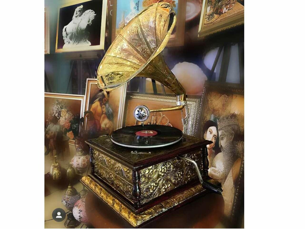 Vintage Gramophone , Antique Gramophone , unique gift