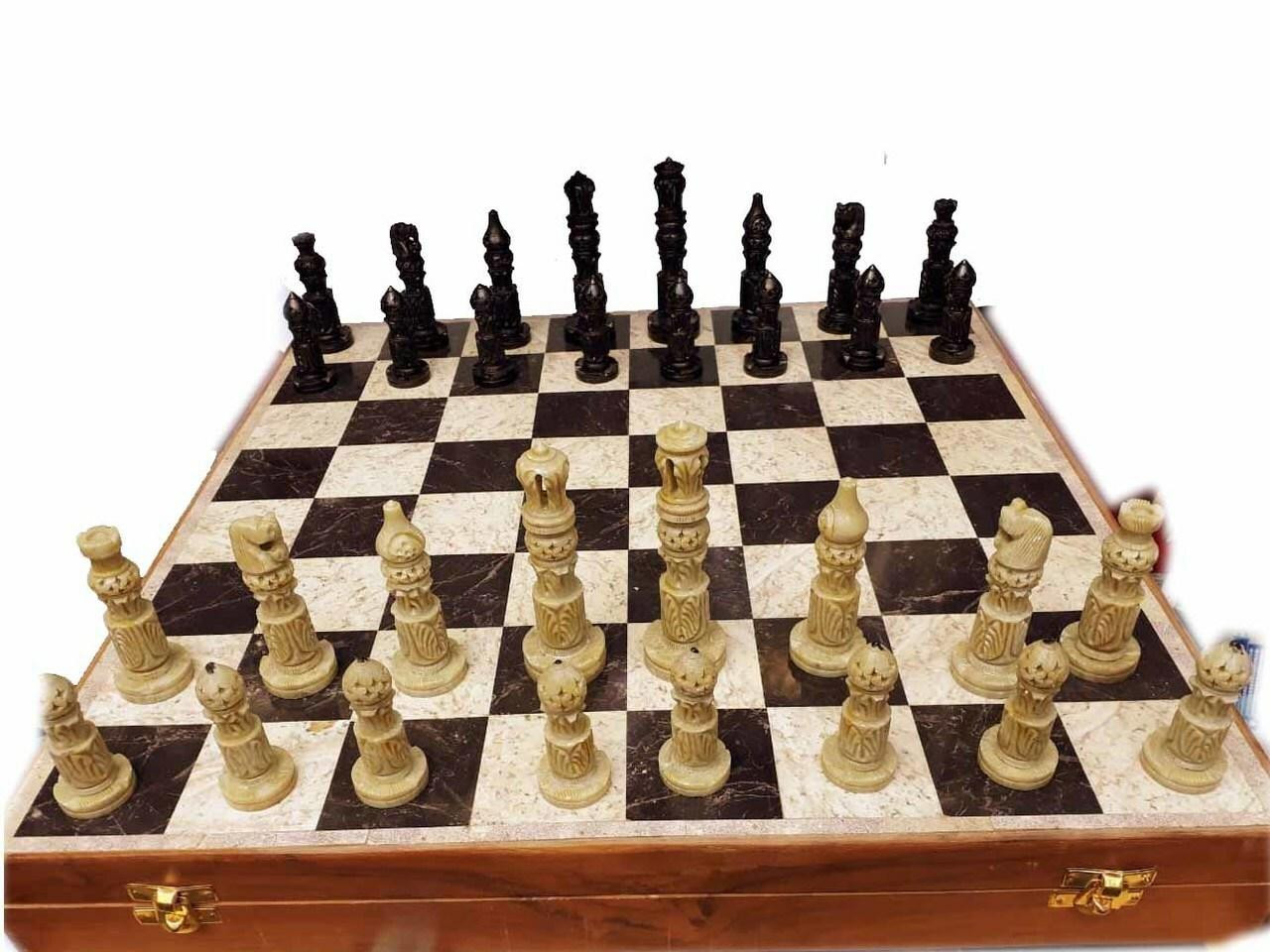 15-Inch Marble Chess Set with Velvet Box - Gift idea