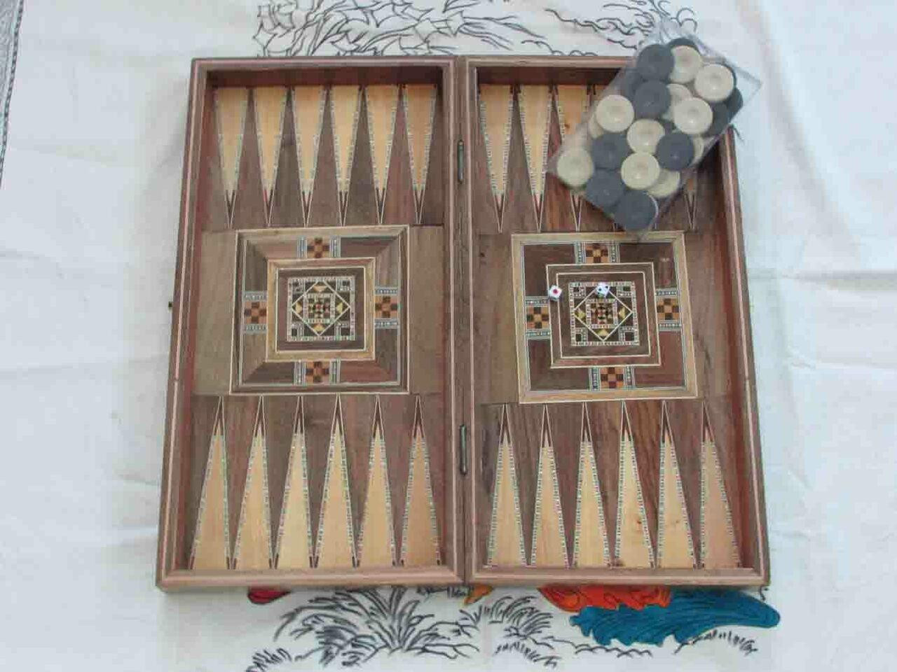 "Premium 20-Inch Draughts Game Table with Backgammon Board