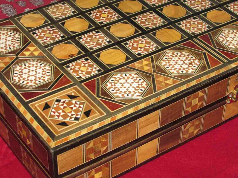 "Premium 20-Inch Draughts Game Table with Backgammon Board