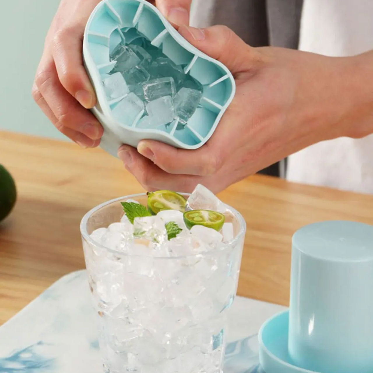 Silicone Cylindrical Cup Ice Cubes Maker