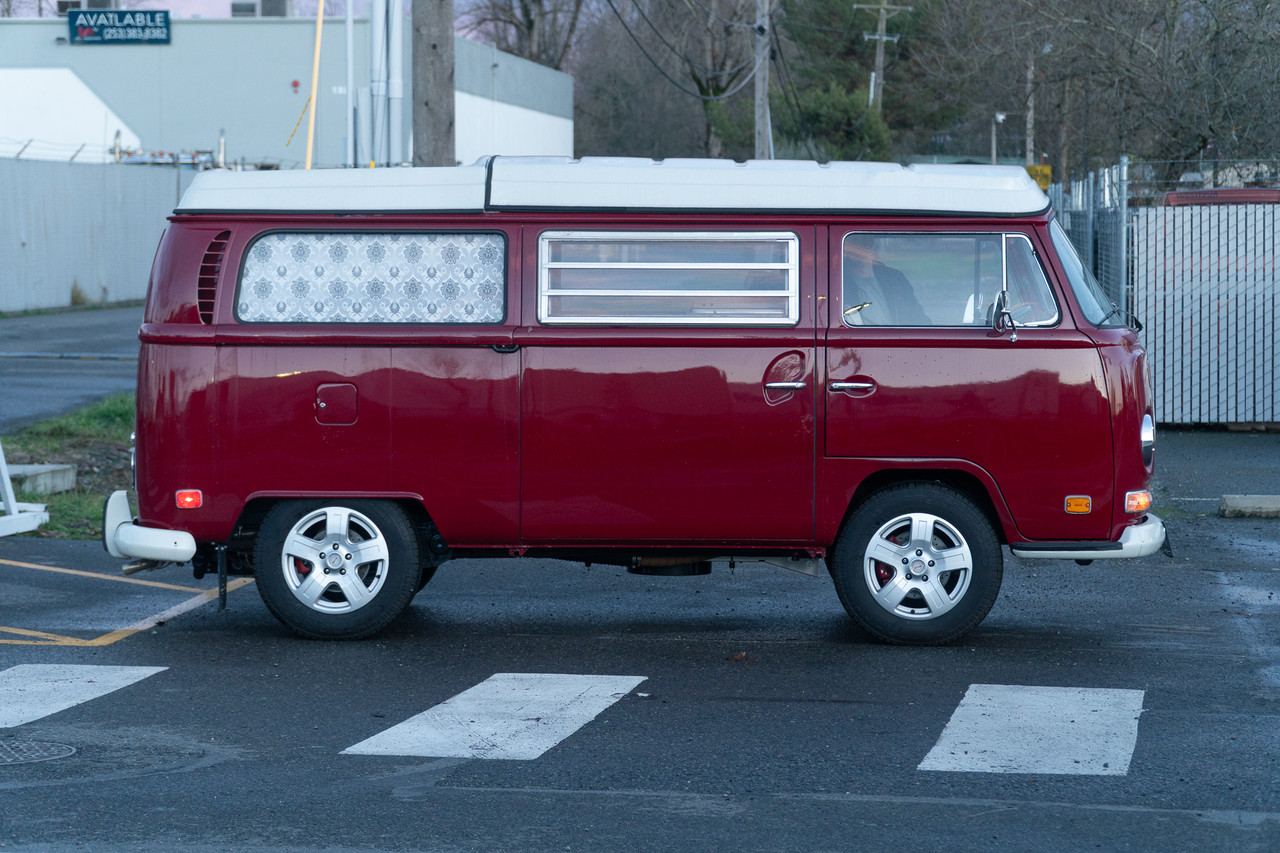 SOLD: 1970 Volkswagen Bus