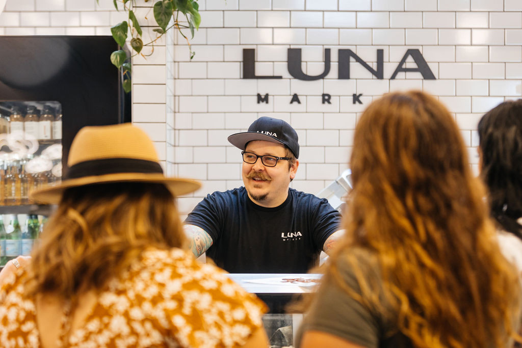 Luna Market