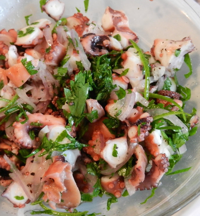 BABY OCTOPUS CLEANED 1 KG - Sydney Party Shop