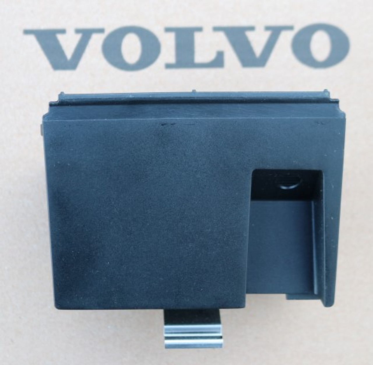 Volvo XC90 Rear Center Console Ashtray - Used | Voluparts Volvo XC90 Rear Center Console Ashtray - Used | Voluparts