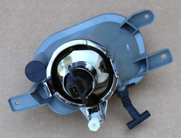 Volvo XC90 Driver Side Fog Light (2003-2012) | Voluparts