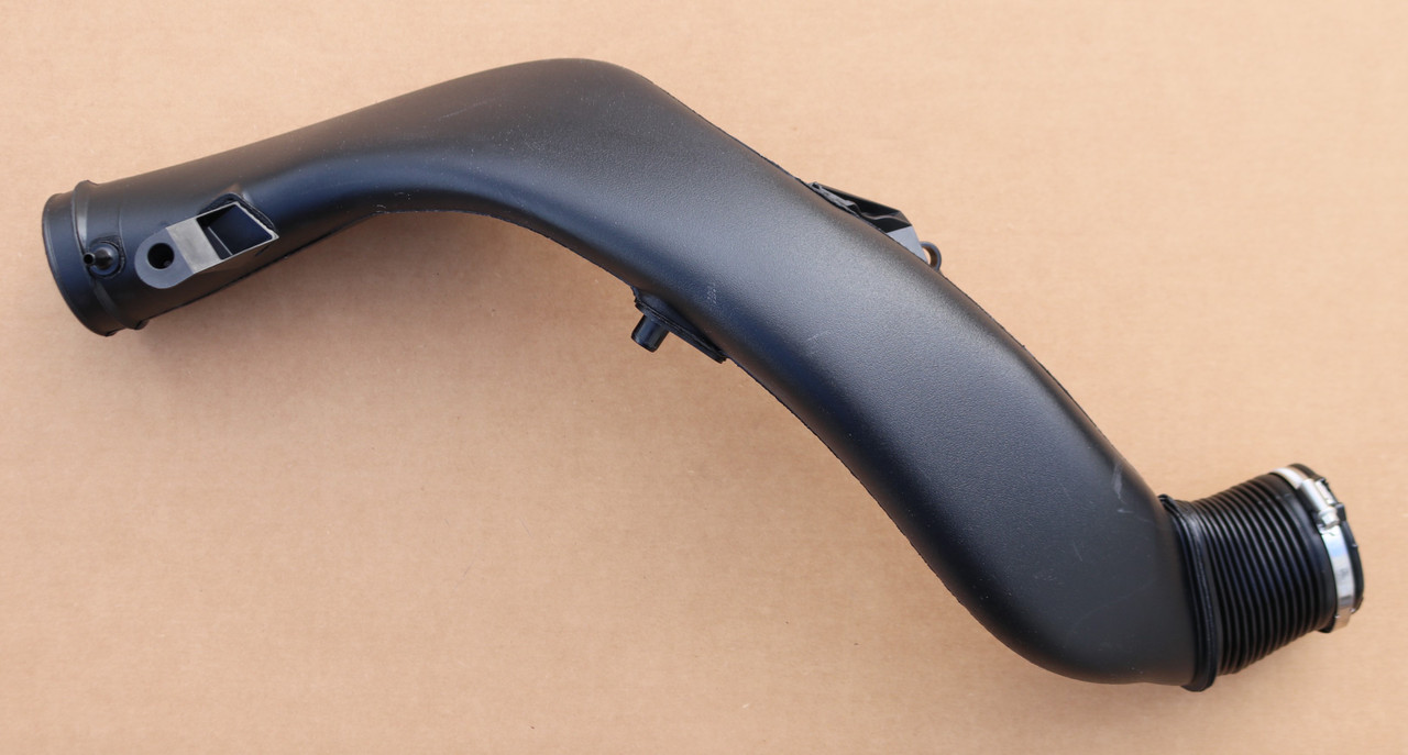 Volvo XC70 T6 Air Intake Hose (2009-2015) | Voluparts Online Store