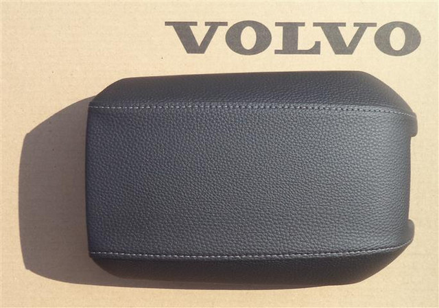 Volvo XC90 Center Console Parts (2003-2012) | Voluparts Online Store