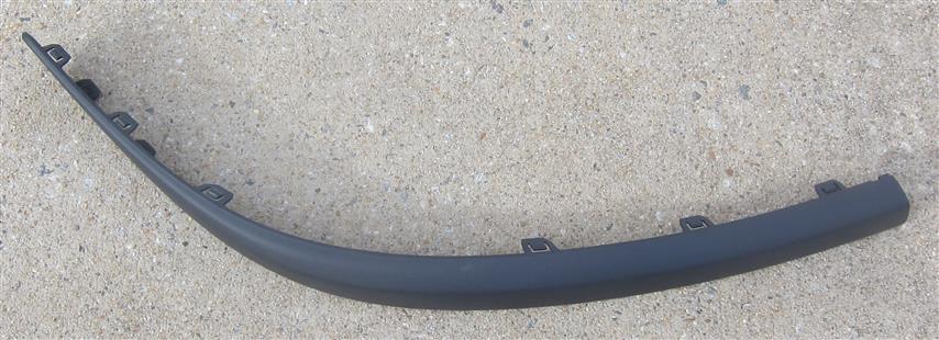 Volvo V70 Front Bumper Side Moulding | 2001 2002 2003 2004