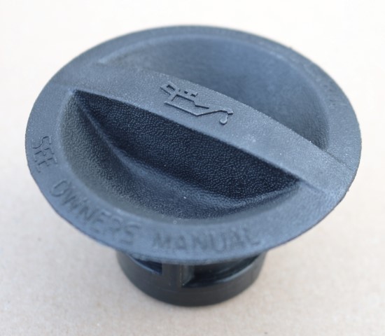 Volvo XC90 V8 Oil Cap (2005-2011) | Voluparts Online Store