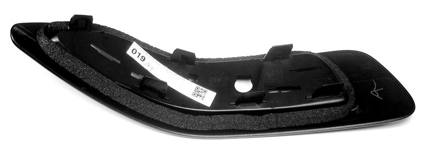 2016 Volvo XC70 Rear Reflector Bezel (Black Trim) | Voluparts
