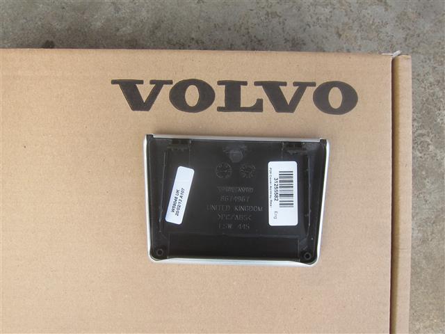 Volvo XC90 Rear Center Console Ashtray Cap (Brushed Aluminum)