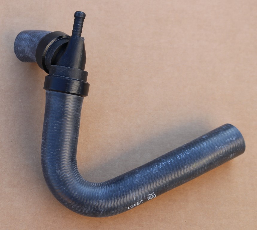Volvo V40 Upper Radiator Hose | 2000 2001 2002 2003 2004