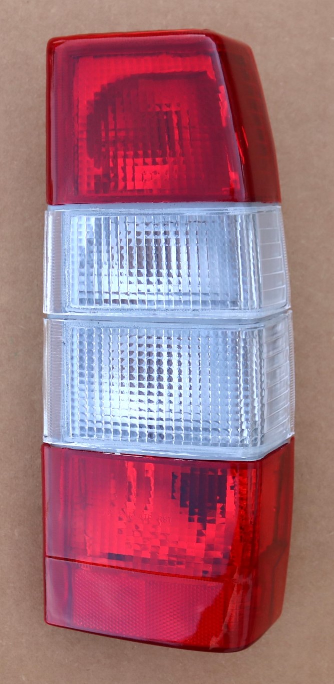 Volvo V90 Passenger Side Tail Light Assembly (1997 - 1998) | Voluparts
