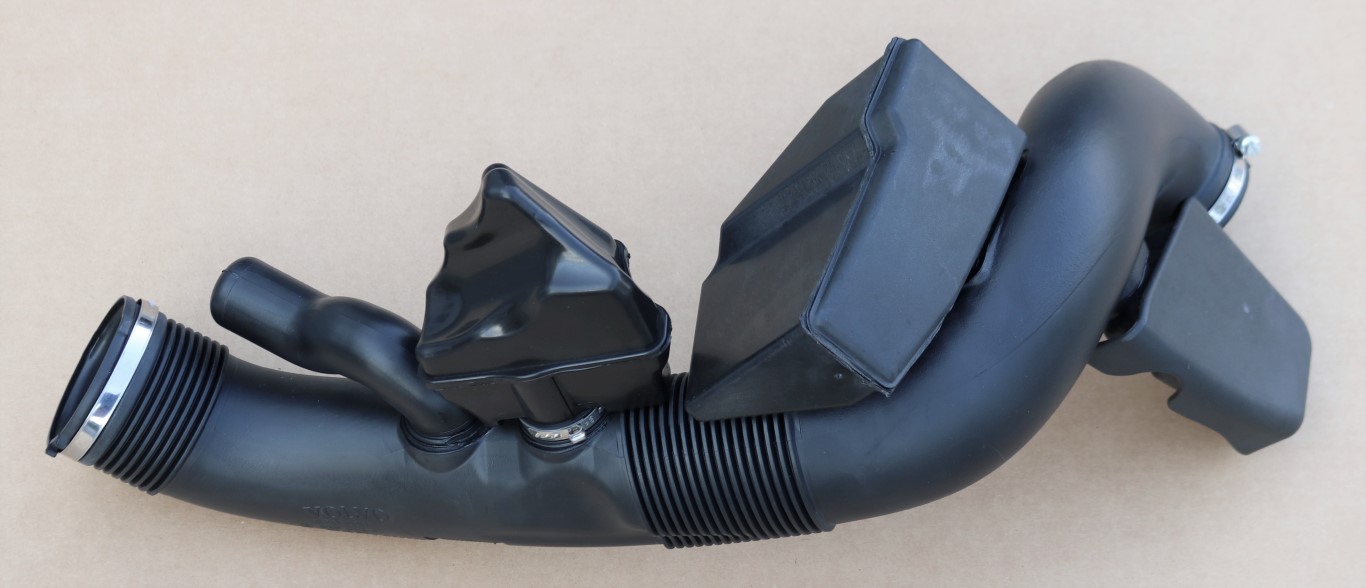 Volvo XC60 3.2 Air Intake Hose (2010-2015) | Voluparts Online Store