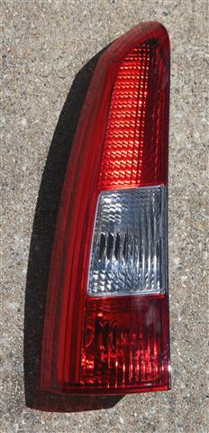 Volvo V70 Driver Side Upper Tail Light Assembly | 2001-2004