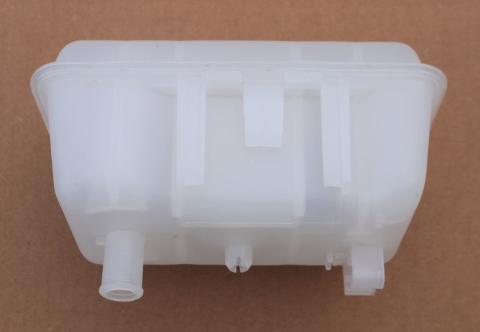 1992 Volvo 740 Expansion Tank | Voluparts Online Store