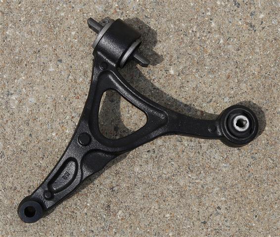 Volvo XC90 Front Control Arm (2003-2014) | Voluparts