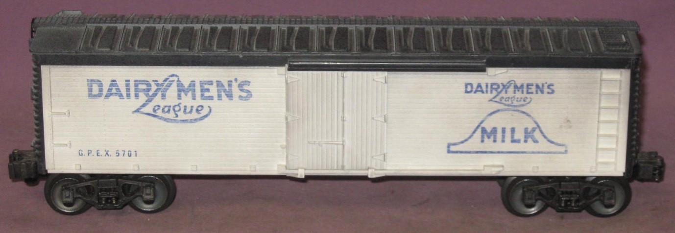 5701 Dairymen's League Reefer (9) - All Aboard Train Shoppe