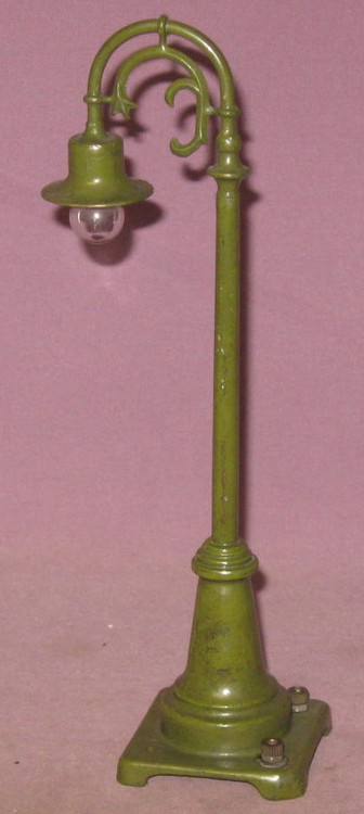 59 Gooseneck Lamp Post (6+) - All Aboard Train Shoppe