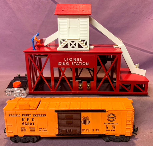 352 Icing Station w/ 6352 Ice Box Car (7) - All Aboard Train Shoppe